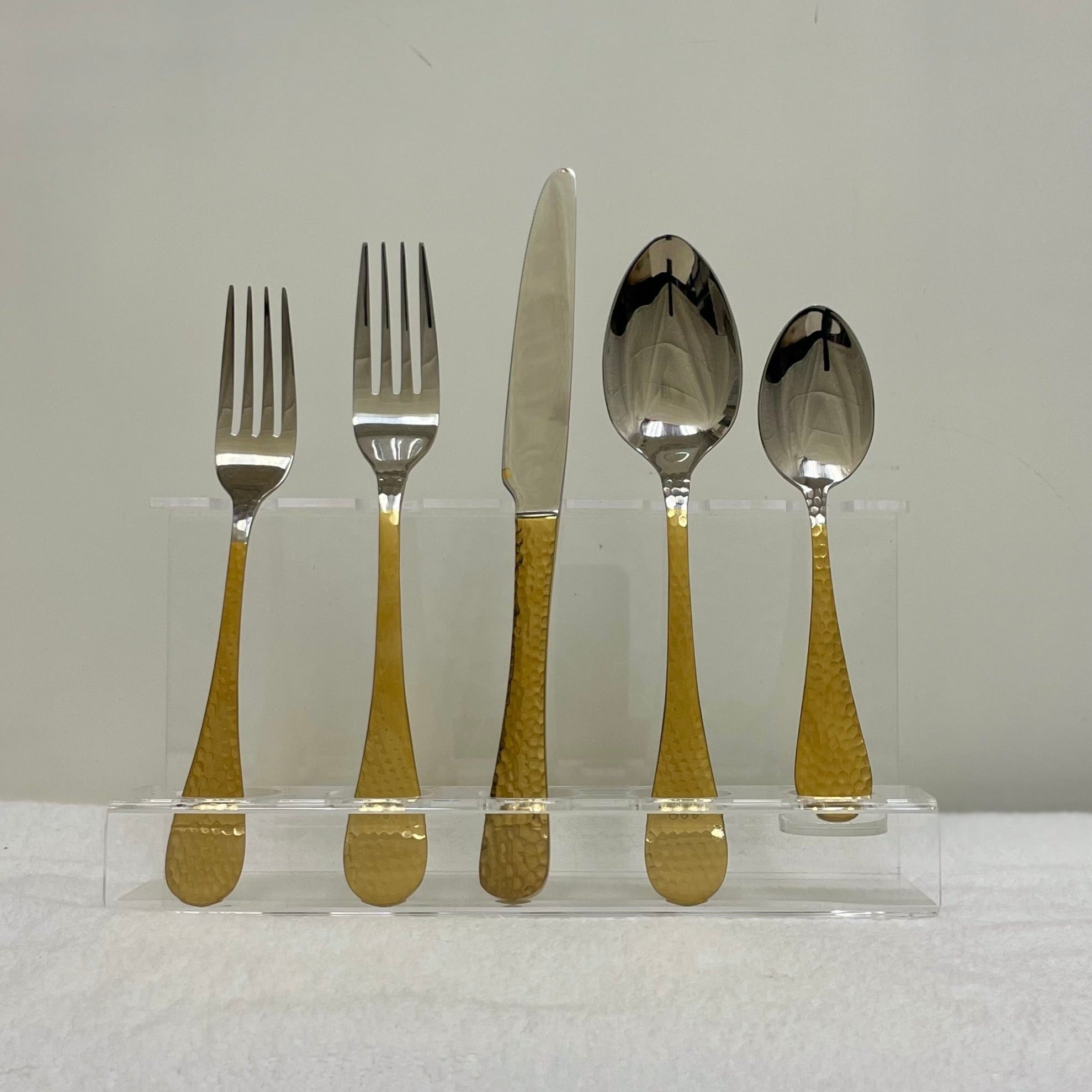Euro Hammered – Mimis Linen & Gifts